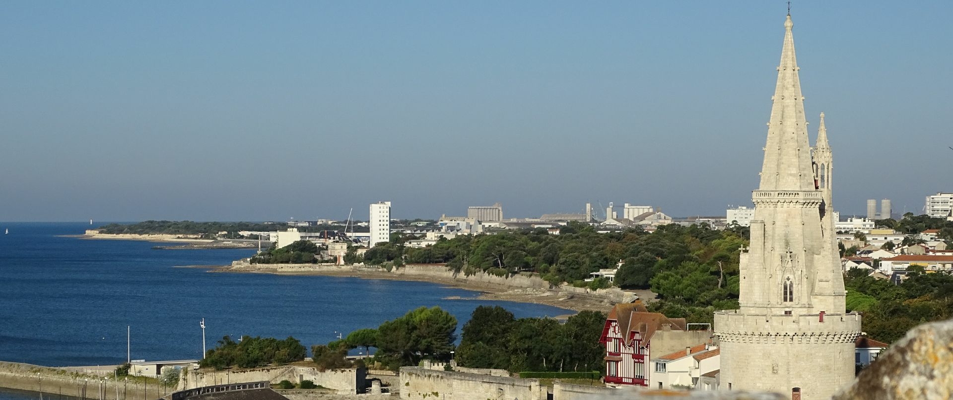 Un panorama unique sur la ville et l'océan